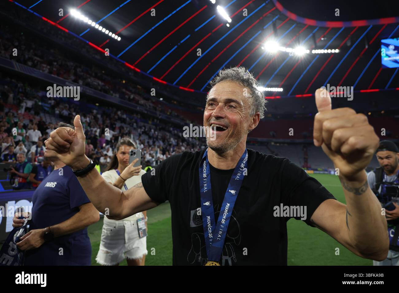 Louis Enrique Coach manager of PSG celebrates during the 2024-2025 UEFA ...