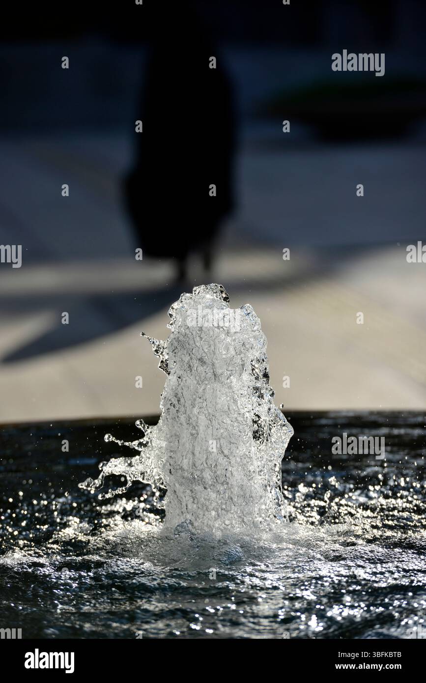 Moyen-Orient, Iran, Ispahan, gros plan sur jet d'eau d'une fontaine ...