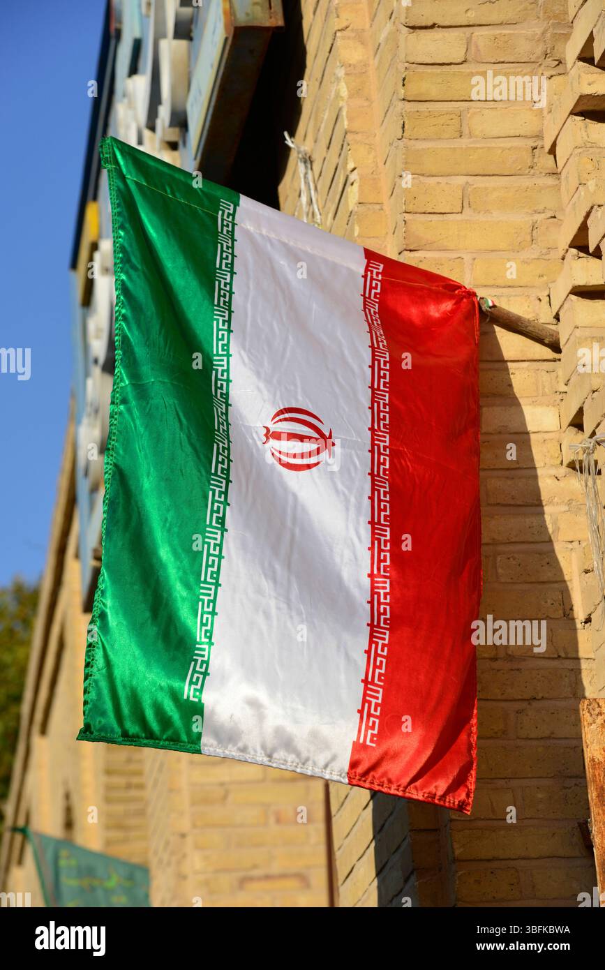 Moyen-Orient, Iran, gros plan sur drapeau iranien / Iran flag,Iran ...