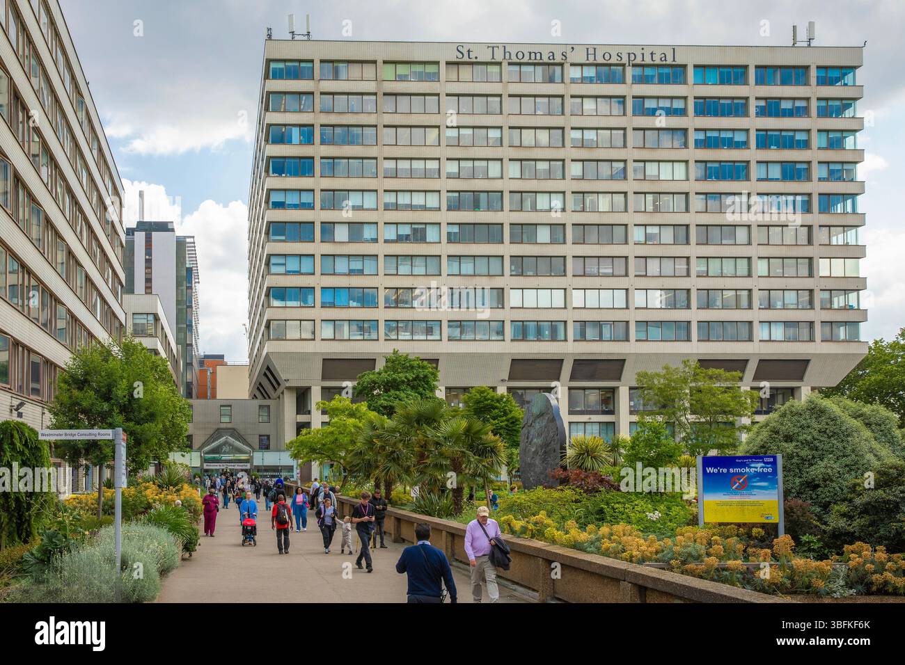 Gkt school of medicine hi-res stock photography and images - Alamy