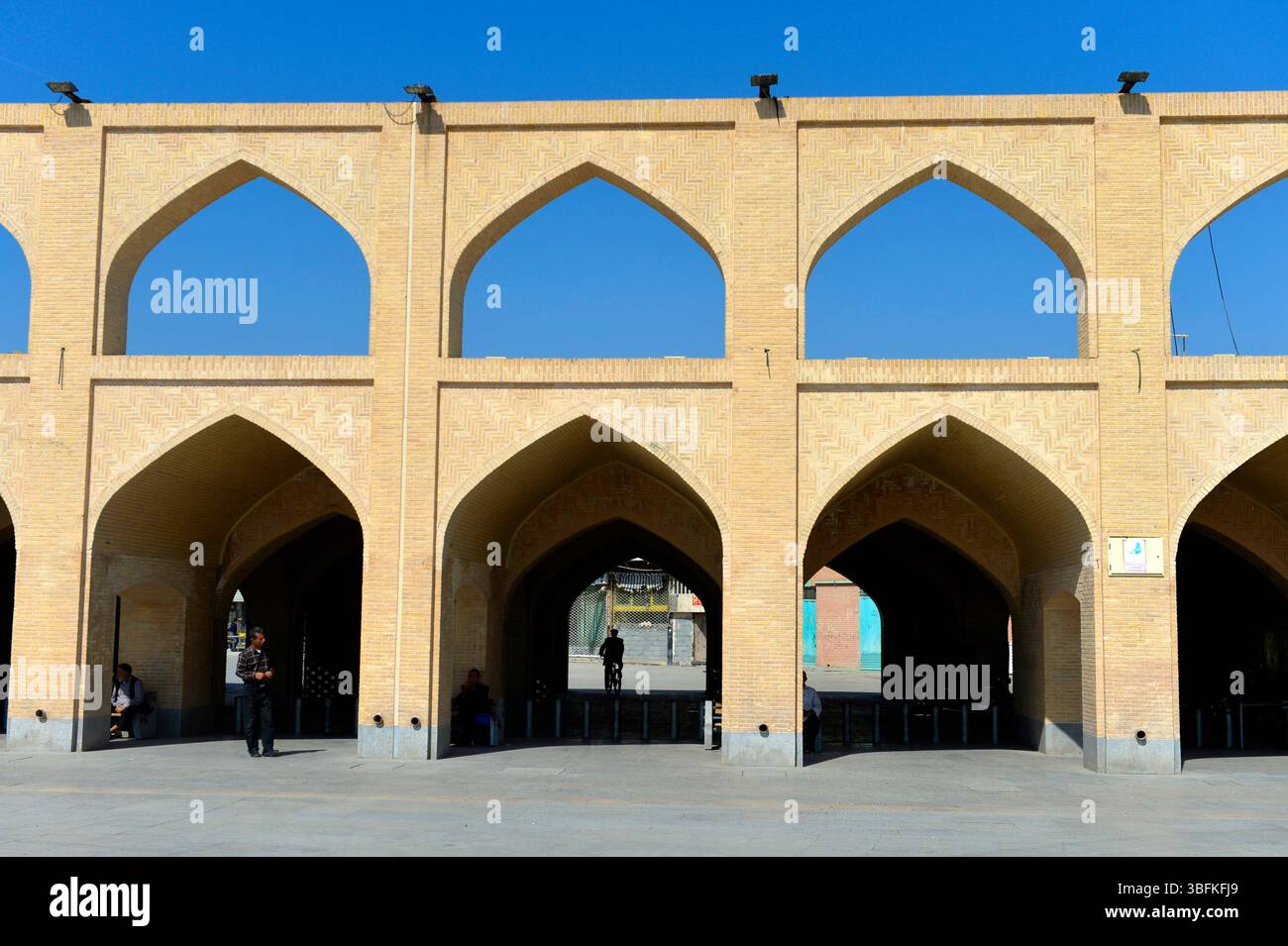 Moyen-Orient, Iran, Ispahan,pont / Bridge in Isfahan,Iran Stock Photo ...