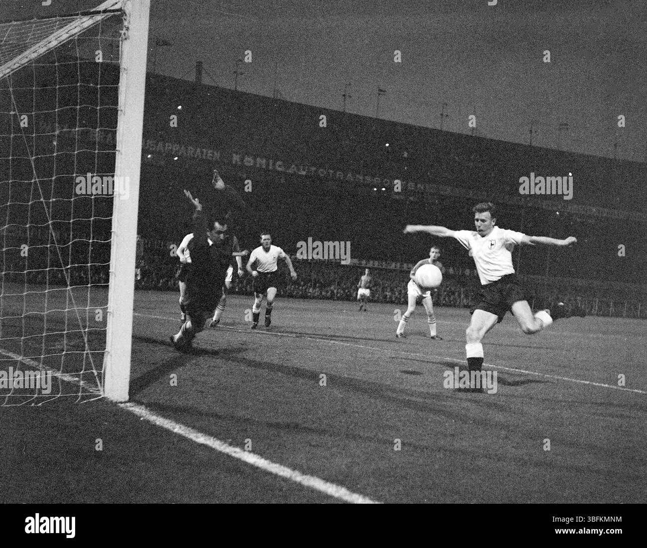 Game eddy Black and White Stock Photos & Images - Alamy