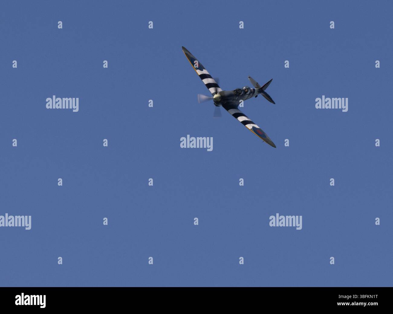 Spitfire banks hi-res stock photography and images - Alamy