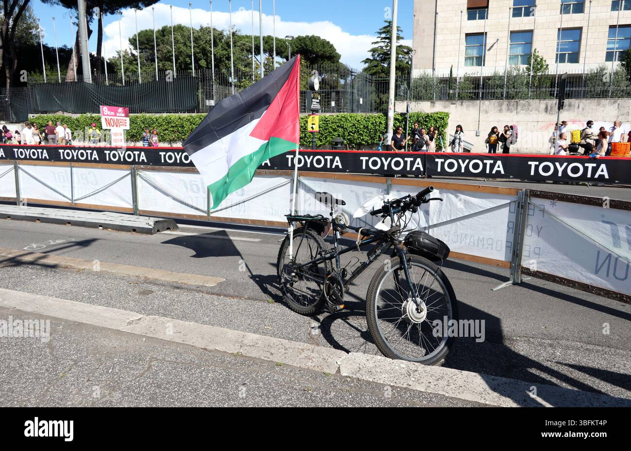 The 21st and final stage of 108th edition of Giro d'Italia passes ...