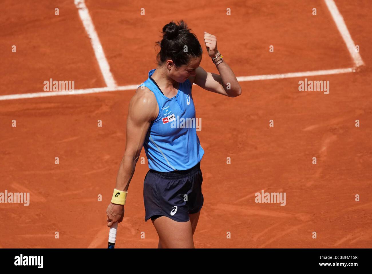 France's Lois Boisson reacts as she plays against Jessica Pegula of the ...