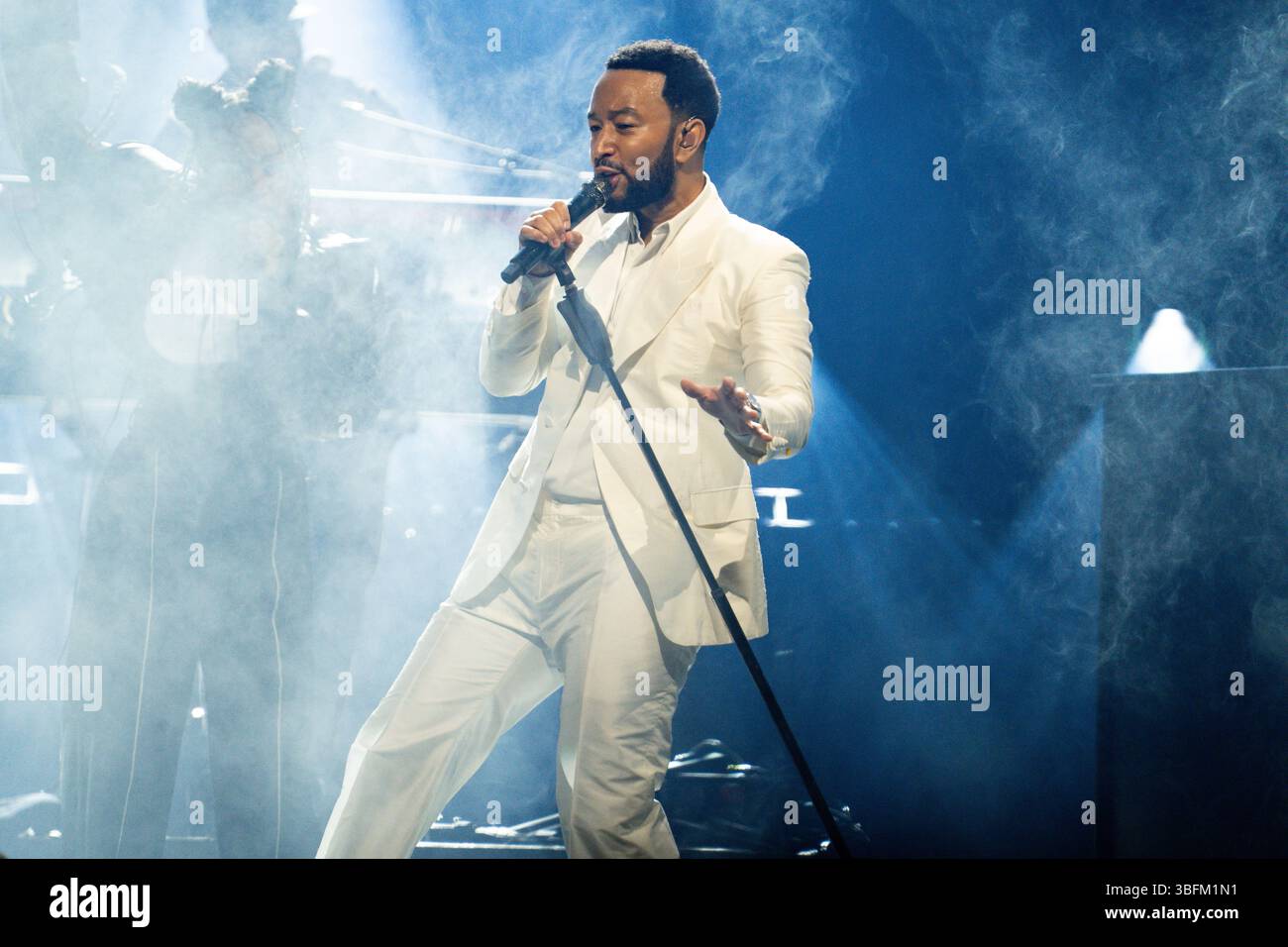 London, UK. 01st June, 2025. American singer-songwriter and pianist ...