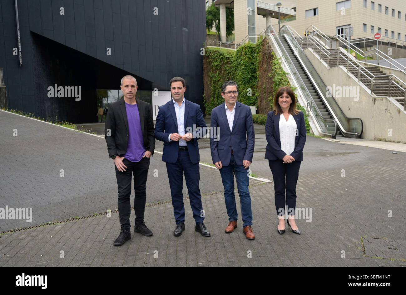 The lehendakari, Imanol Pradales, and the Minister of Food, Rural ...