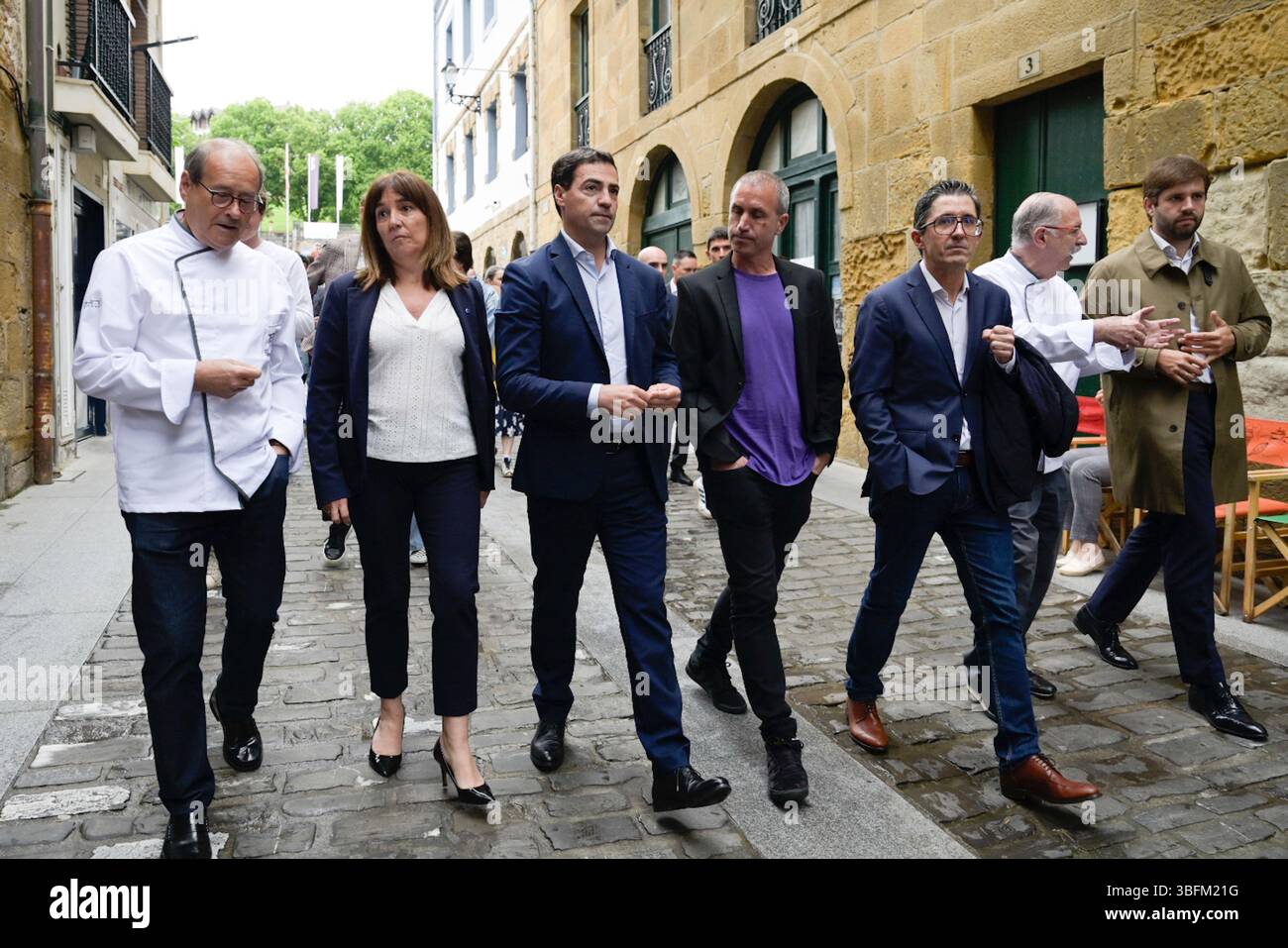 The lehendakari, Imanol Pradales, and the Minister of Food, Rural ...