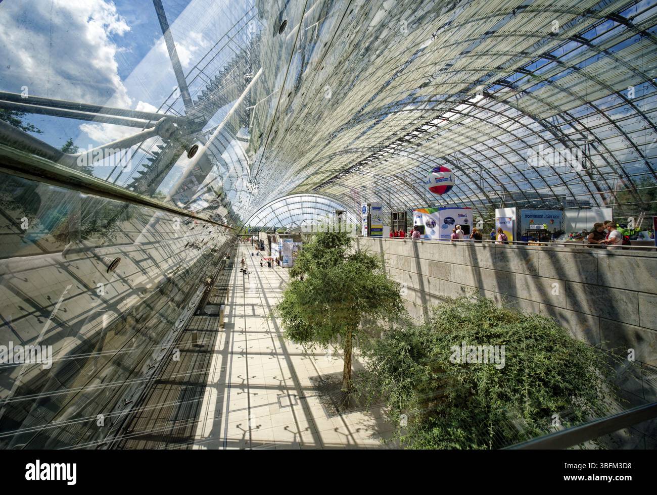 New Leipzig Trade Fair Centre, Leipzig Trade Fair, with glass entrance ...