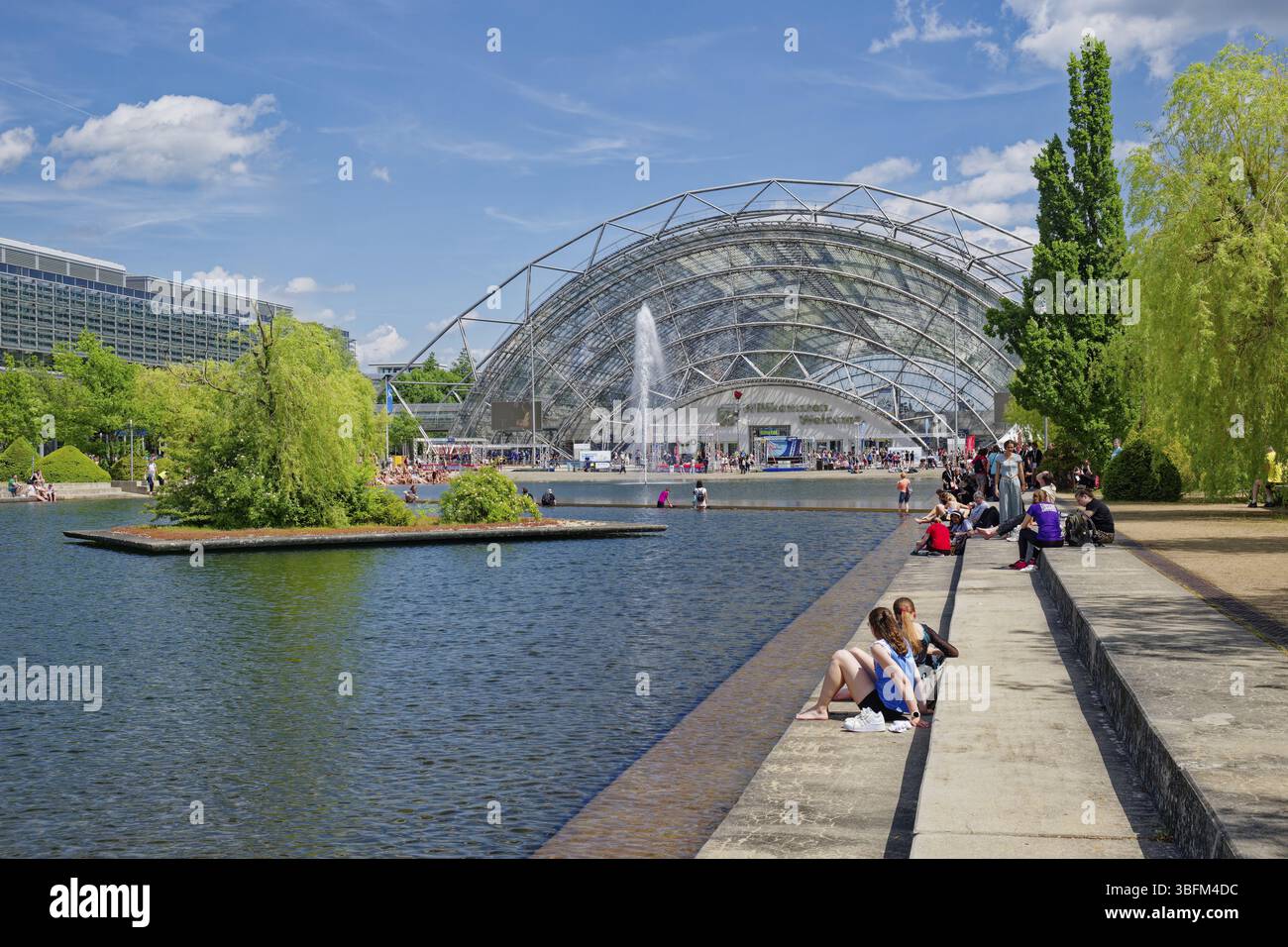 New Leipzig Trade Fair Centre, Leipzig Trade Fair, with glass entrance ...