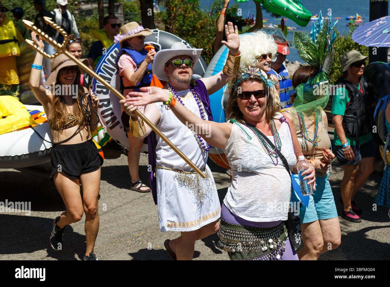 The Big Float, Portland, Oregon - July 15th 2017: People in costume ...