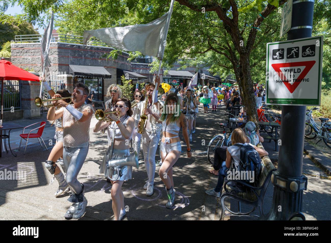 The Big Float, Portland, Oregon - July 15th 2017: A silver-clad band ...