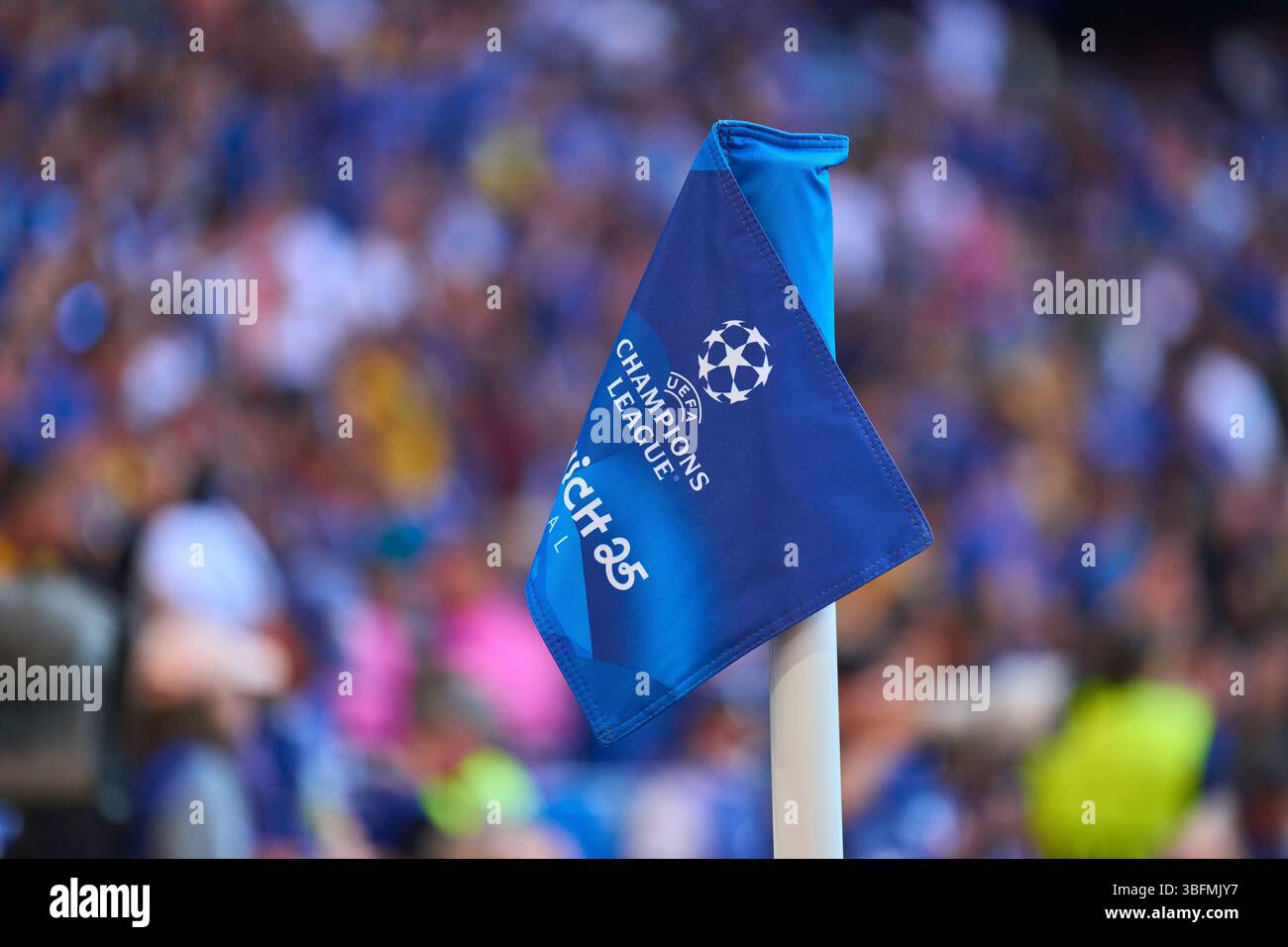 Eckball Ecke, Eckfahne , corner flag, before the match PSG PARIS ...