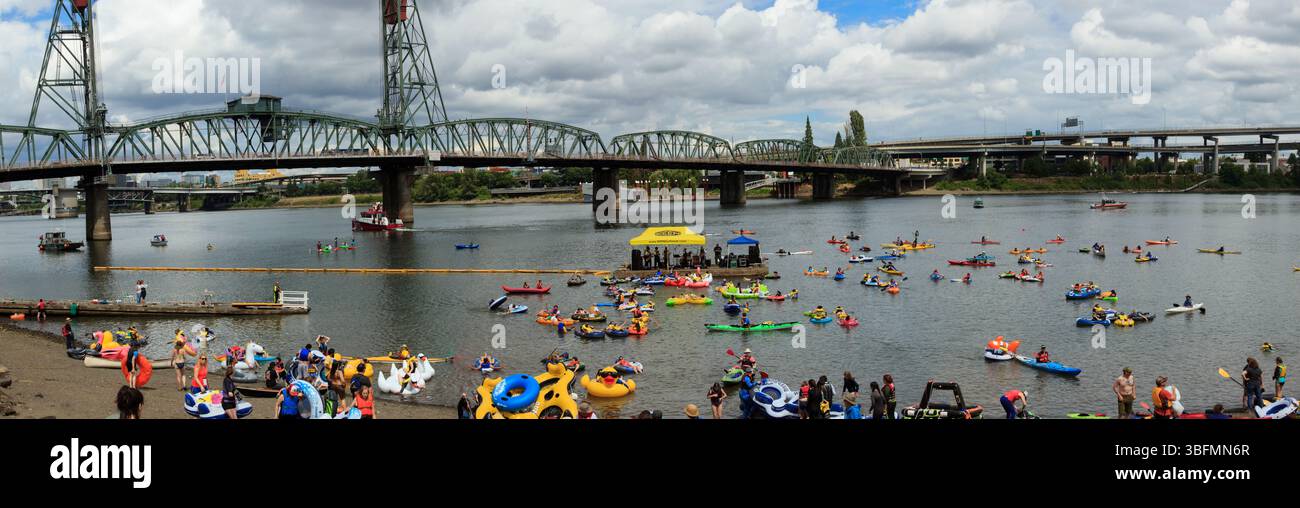 The Big Float, Portland, Oregon - July 10th 2016: People gather on the ...