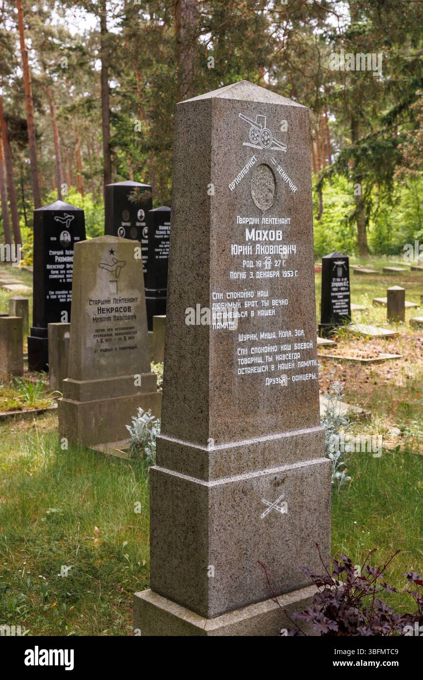 Soviet war cemetery and garrison cemetery on Michendorfer Chaussee ...