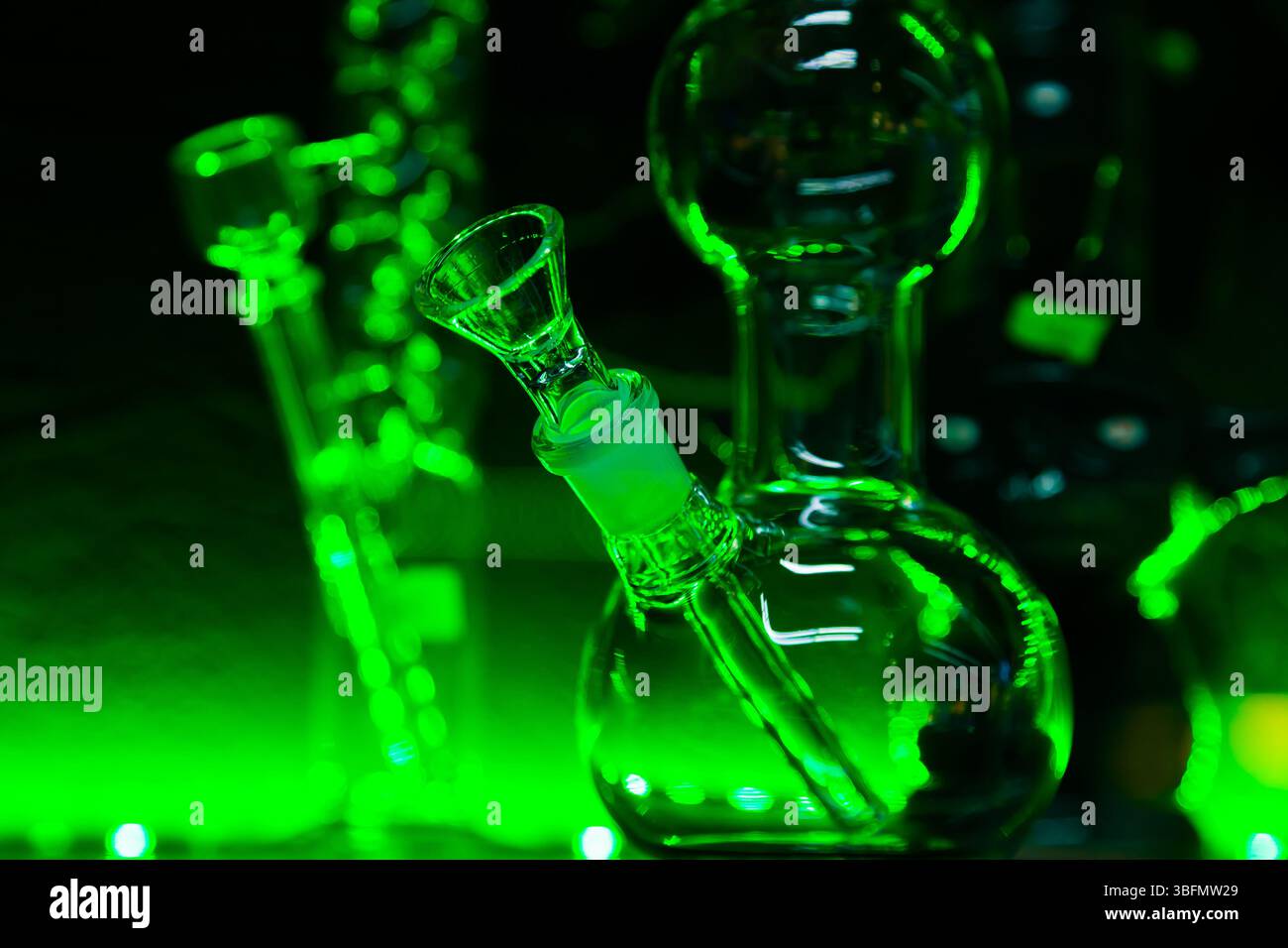 Traditional smoking device hi-res stock photography and images - Alamy