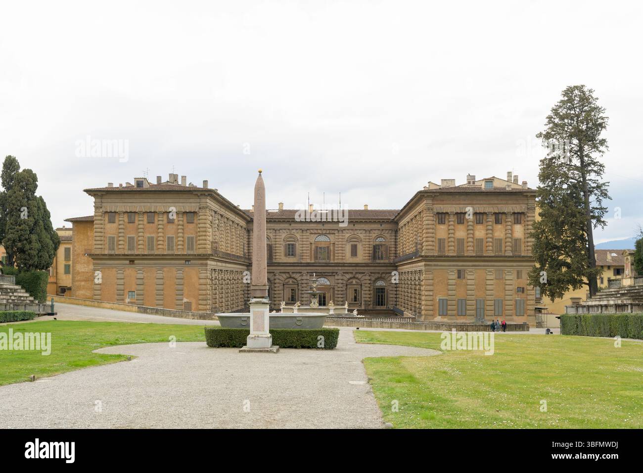 South facade of Palazzo Pitti with amphitheater, obelisk, and fountain ...