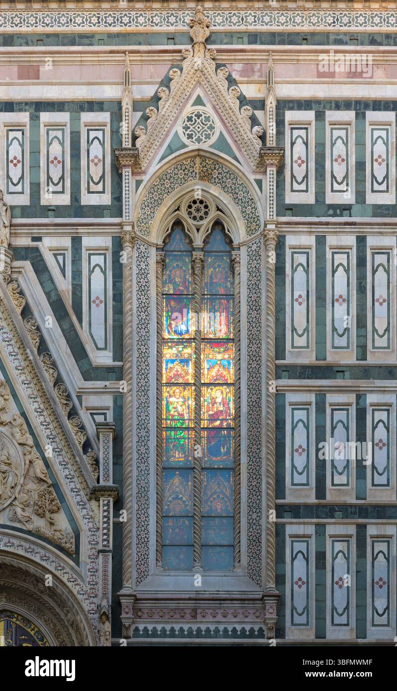Gothic tracery hi-res stock photography and images - Alamy