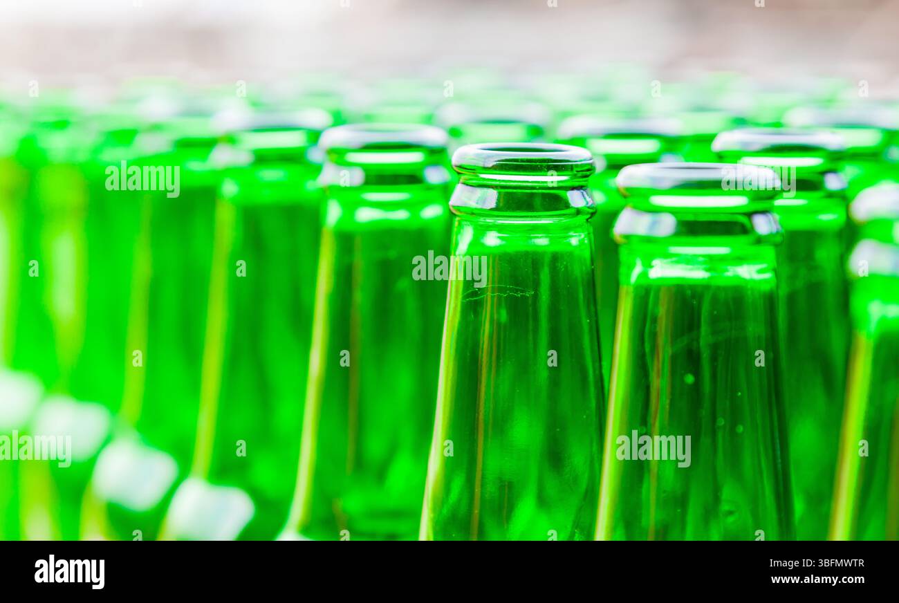 Lots empty glass bottles hi-res stock photography and images - Alamy