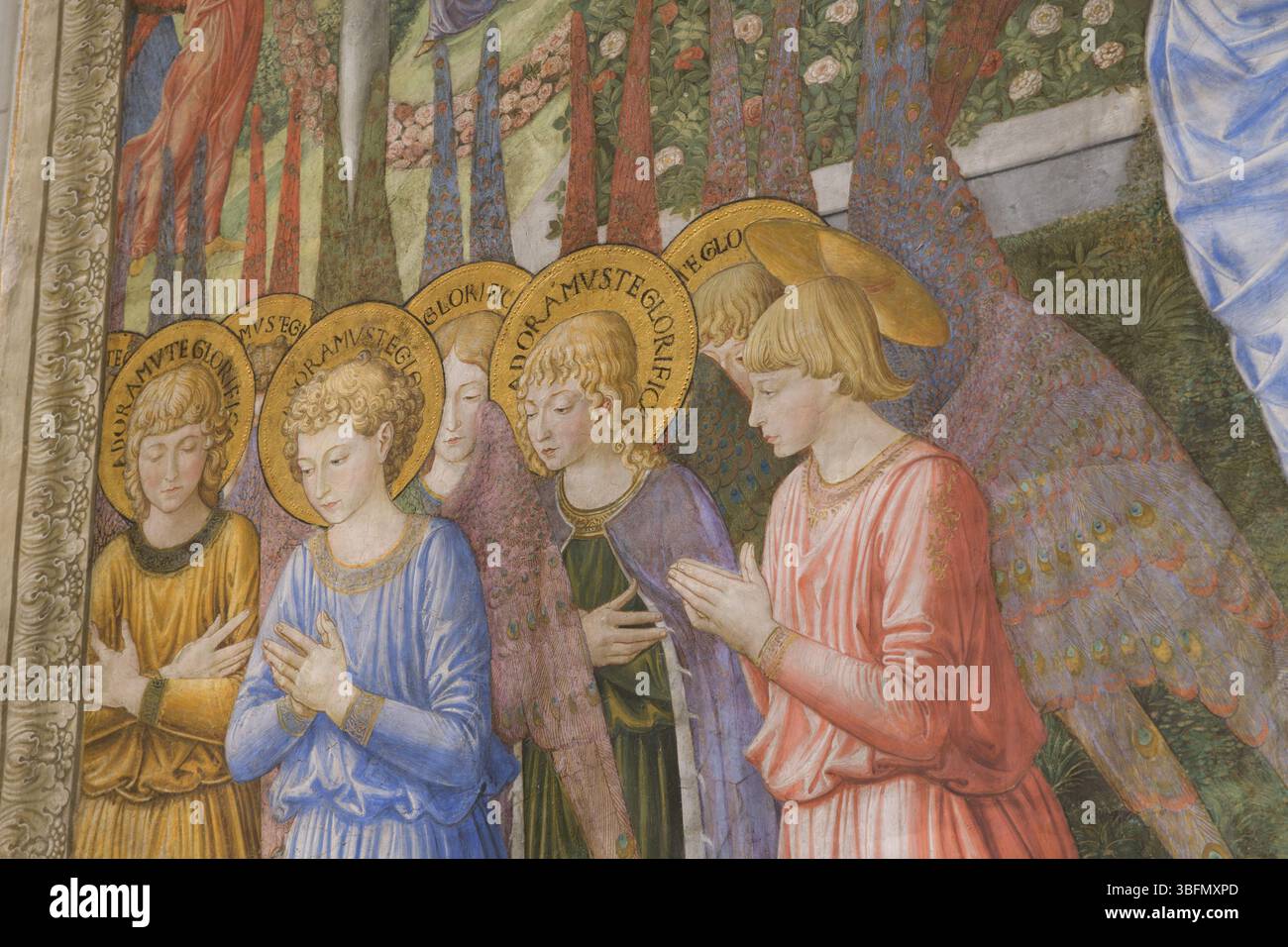 Adoring Angels fresco by Benozzo Gozzoli in the Chapel of the Magi ...