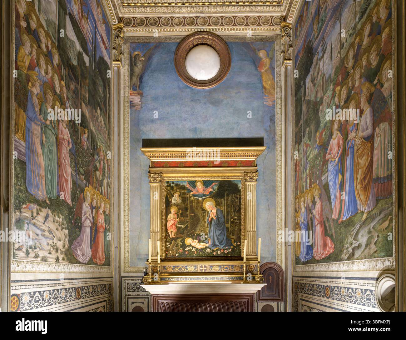 Interior of the Chapel of the Magi in Palazzo Medici Riccardi, Florence ...
