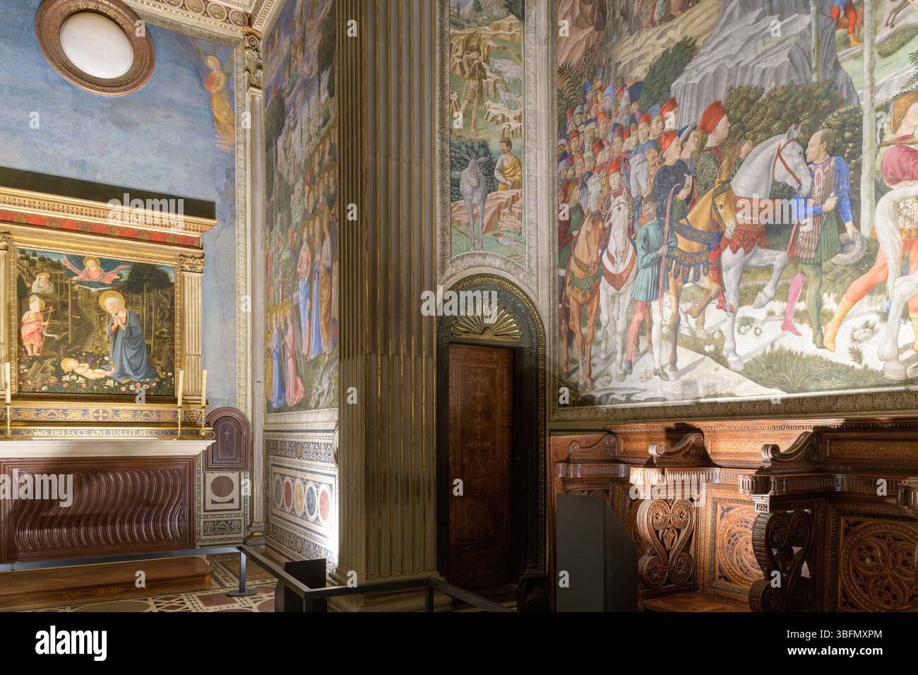 Interior of the Chapel of the Magi in Palazzo Medici Riccardi, Florence ...