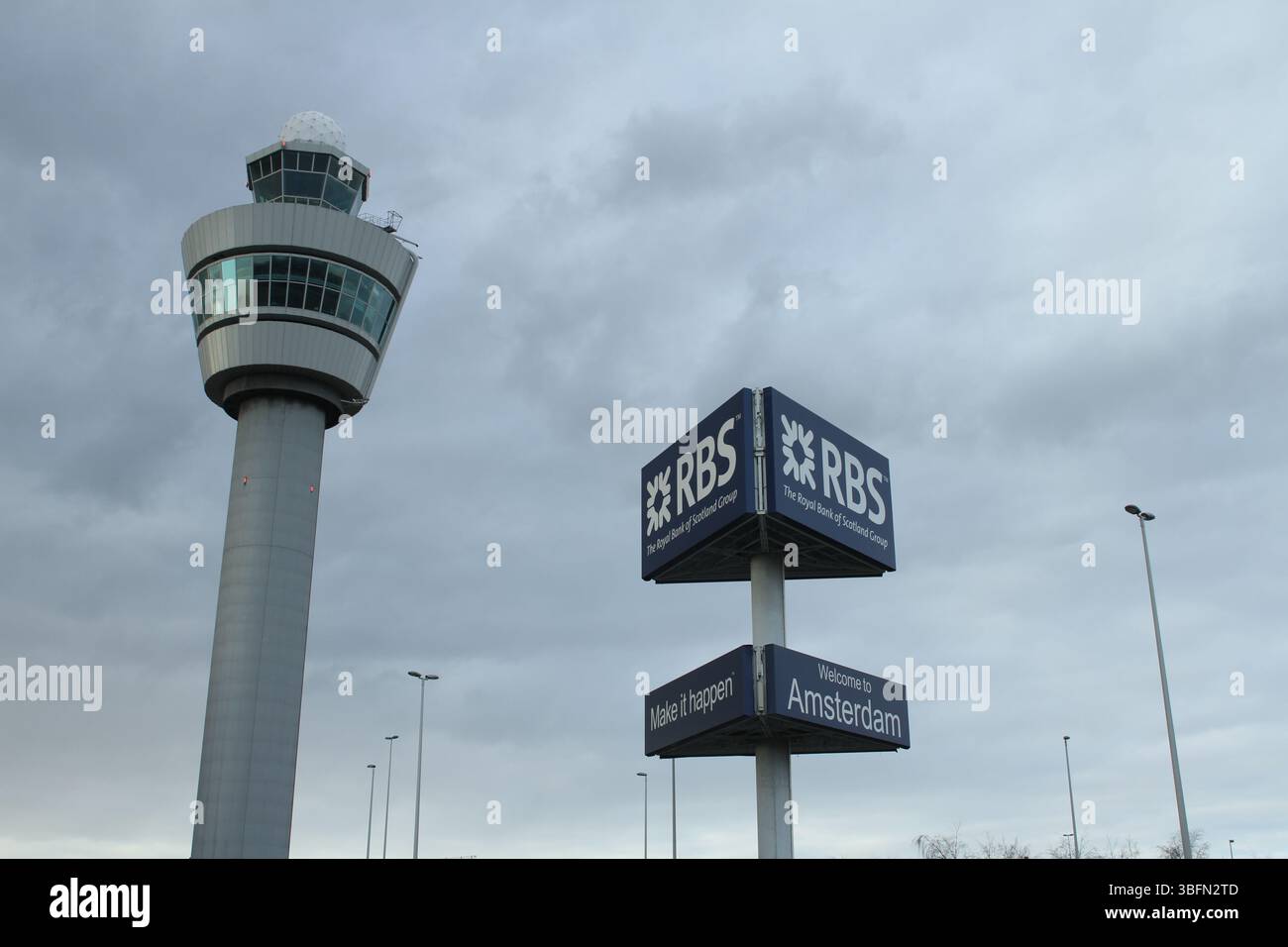 Control tower Schipol Airport in Amsterdam 2014 Stock Photo - Alamy
