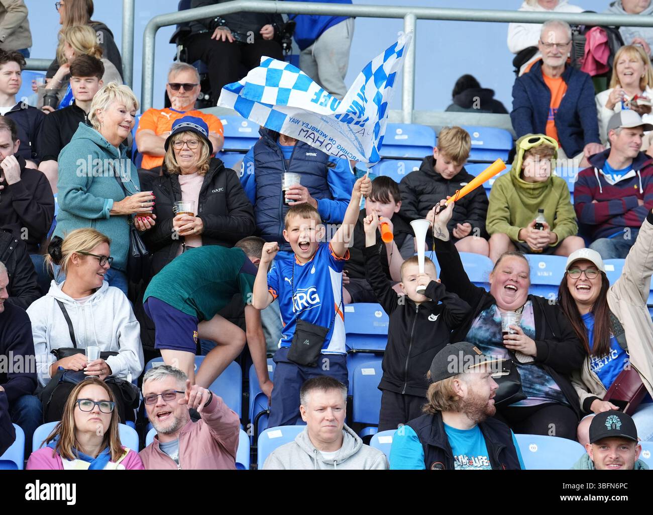 Oldham fans during the Vanarama National League promotion parade at ...