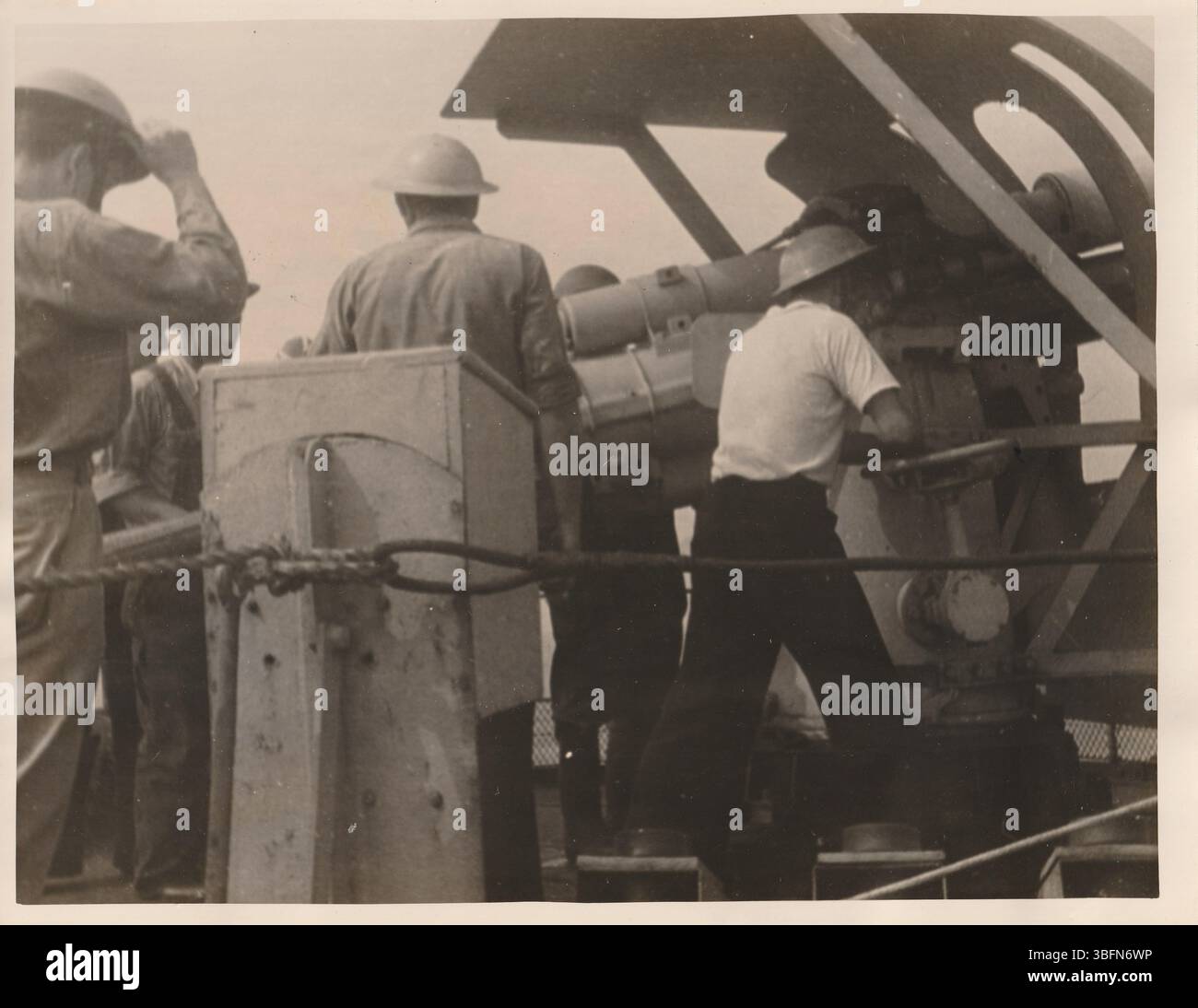 The Raider (Western Approaches) 1944. Pat Jackson English Royal Navy ...