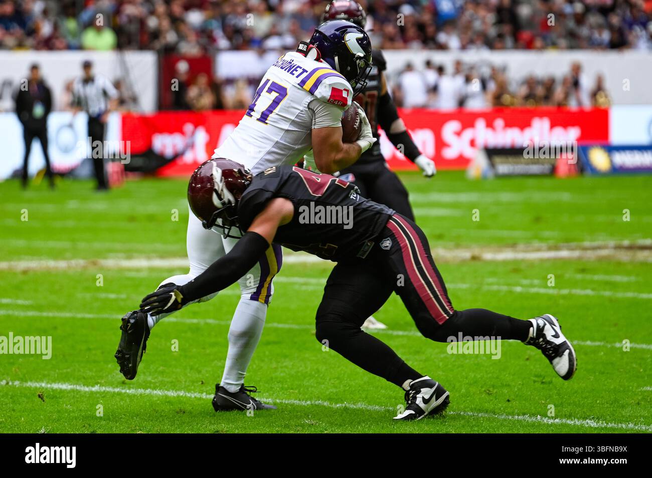 Daniel Schönet (Vienna Vikings), ELF Week 3, Rhein Fire gegen Vienna ...