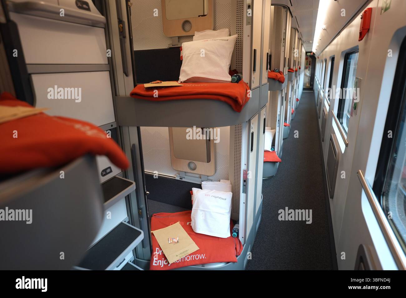 02 June 2025, Hamburg: View of the corridor and the sleeping cabins in ...