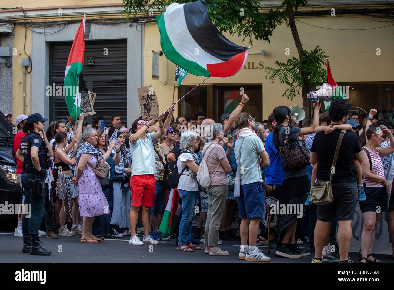 Madrid, Spain. 02nd June, 2025. Madrid, Spain. June 2, 2025. Around 100 ...