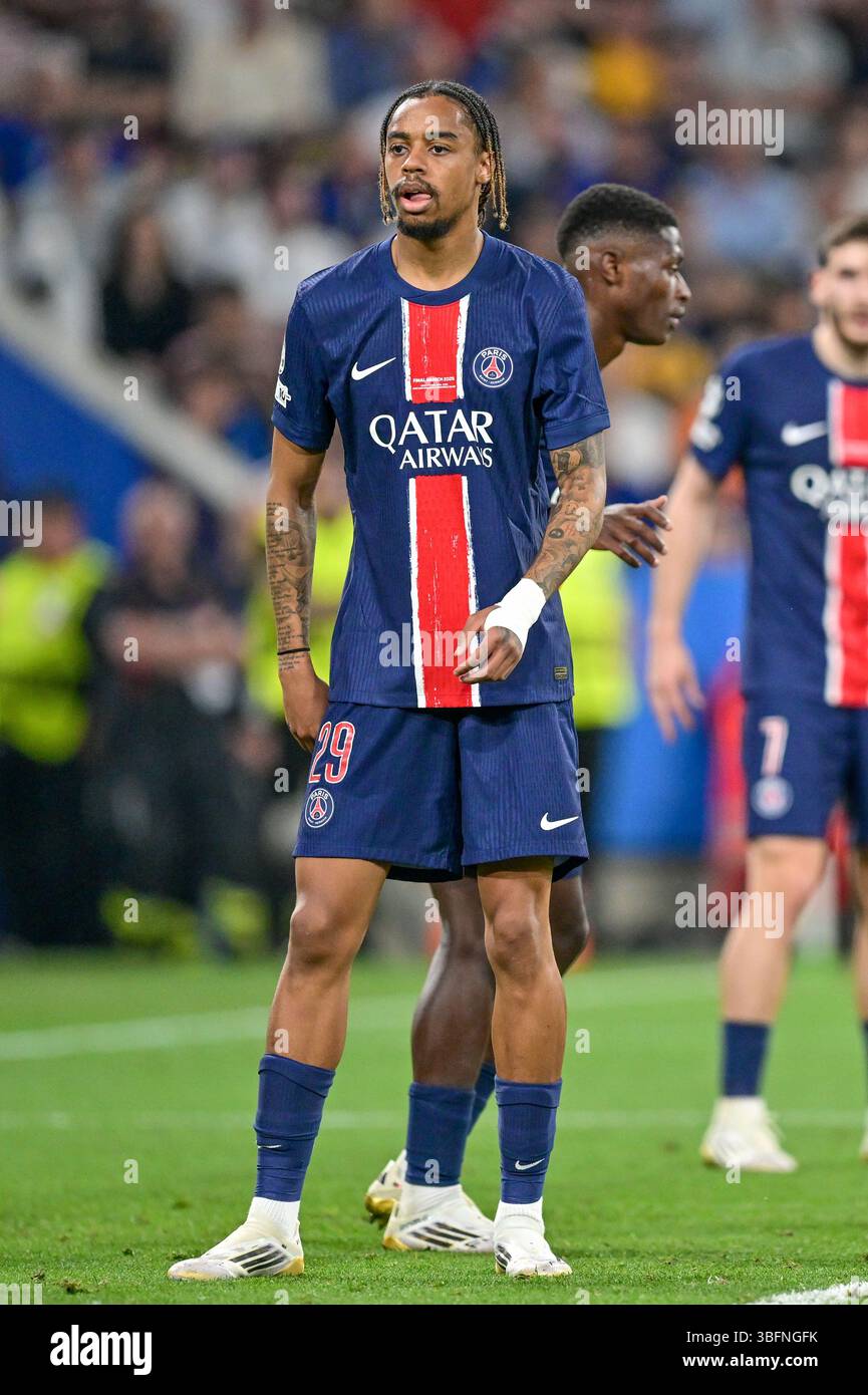 Munich, Germany. 31st, May 2025. Bradley Barcola (29) of Paris Saint ...