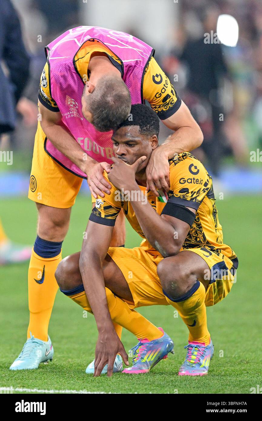 Munich, Germany. 31st, May 2025. A disappointed Denzel Dumfries of ...