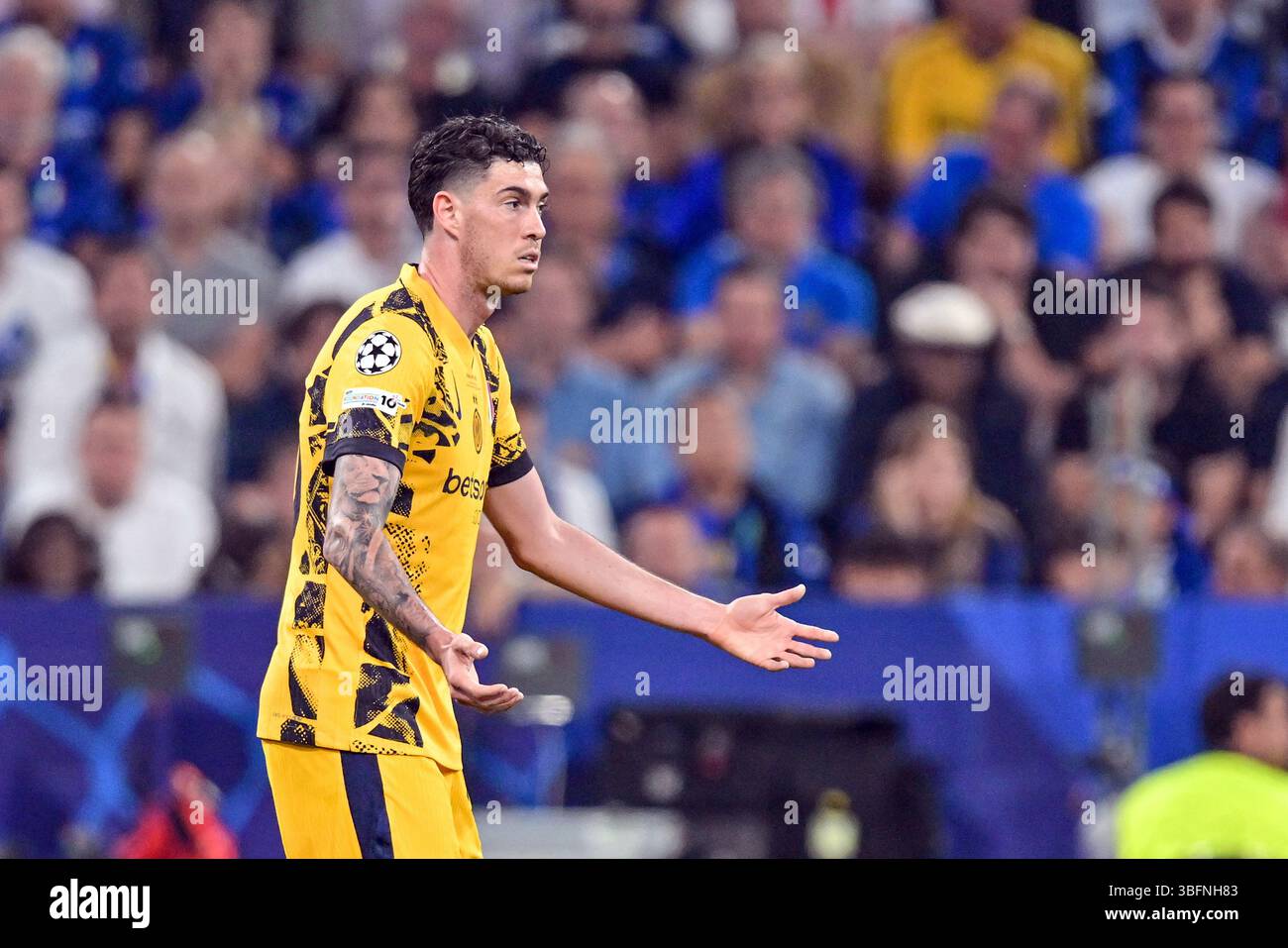 Munich, Germany. 31st, May 2025. Alessandro Bastoni (95) of Inter seen ...