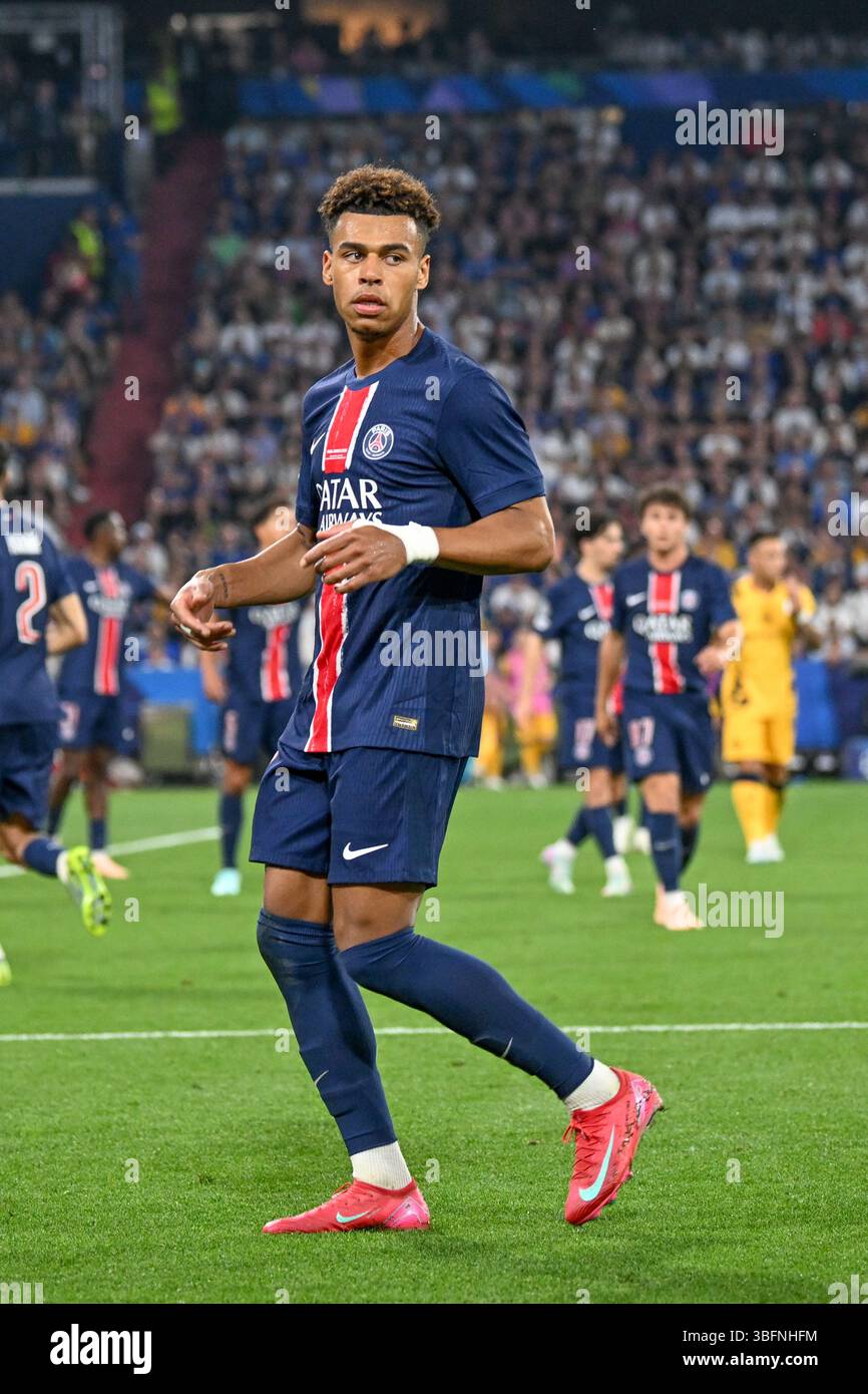Munich, Germany. 31st, May 2025. Desire Doue (14) of Paris Saint ...