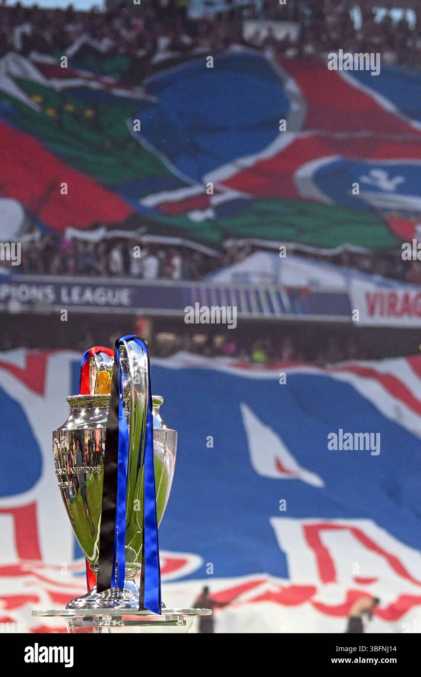 Munich, Germany. 31st, May 2025. The UCL trophy seen at the 2025 UEFA ...