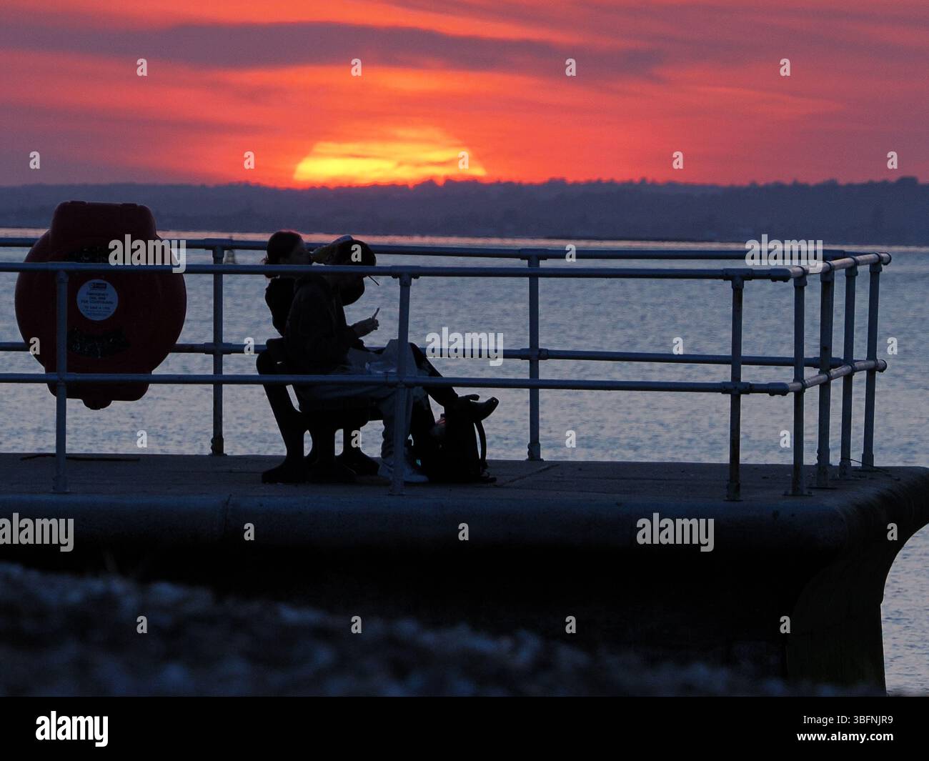 Sheerness, Kent, UK. 2nd June, 2025. UK Weather: stunning sunset in ...