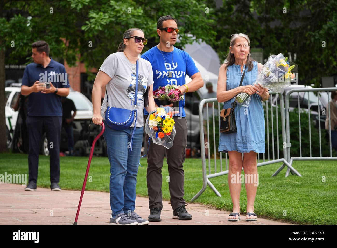 From left, Carrie Spyva-McIlvaine, Gabriel Velasco and Lisa Turnquist ...
