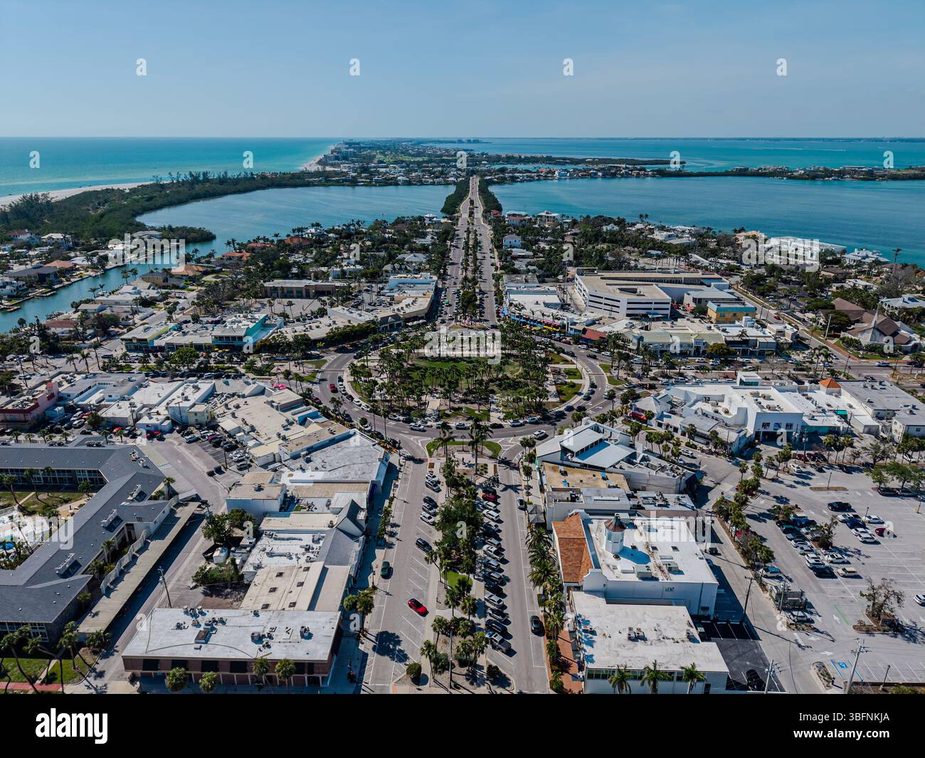 Beautiful aerial view of Sarasota, the magnificent white sand beach ...