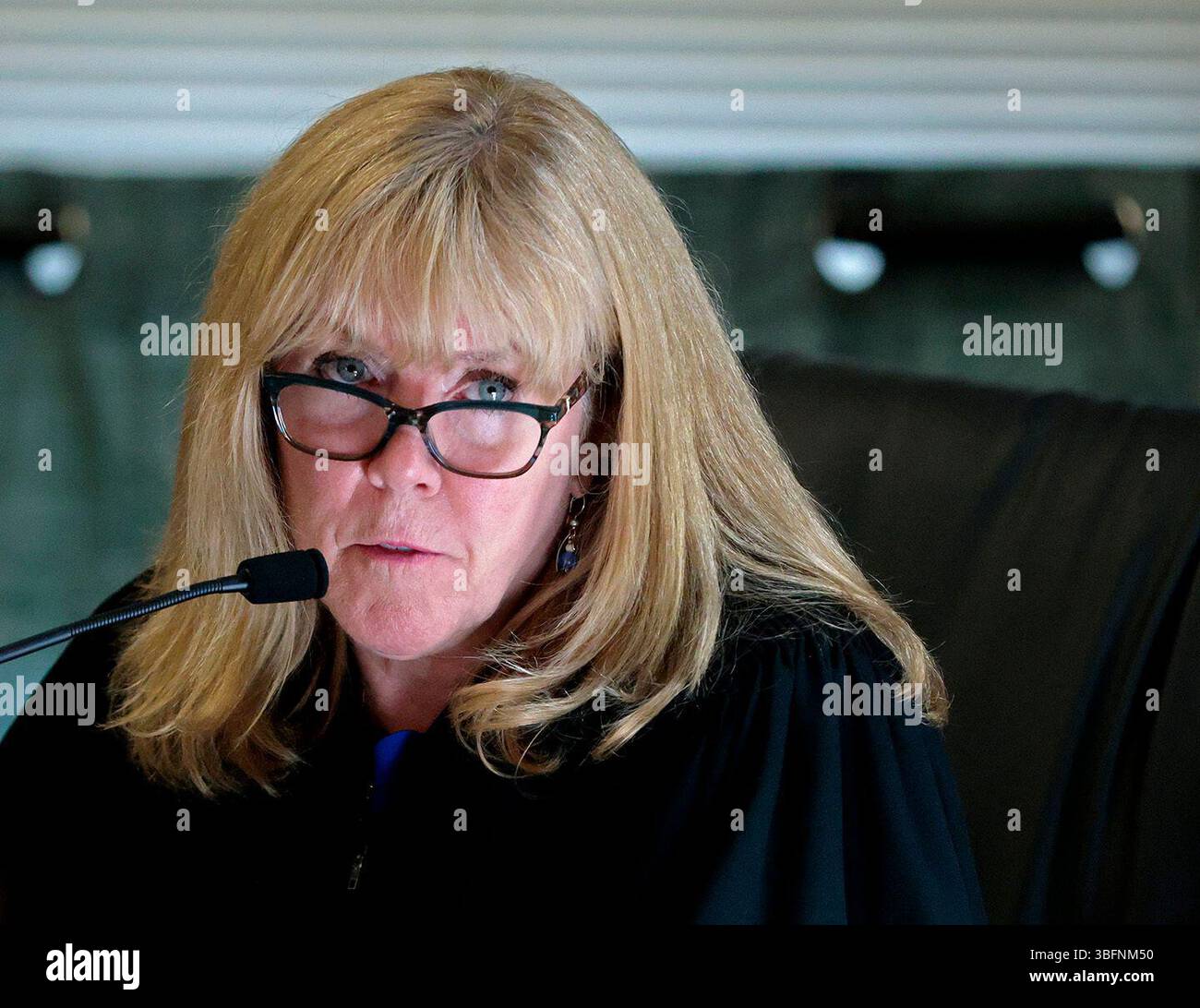 Judge Beverly J. Cannone addresses the jury during the murder retrial ...