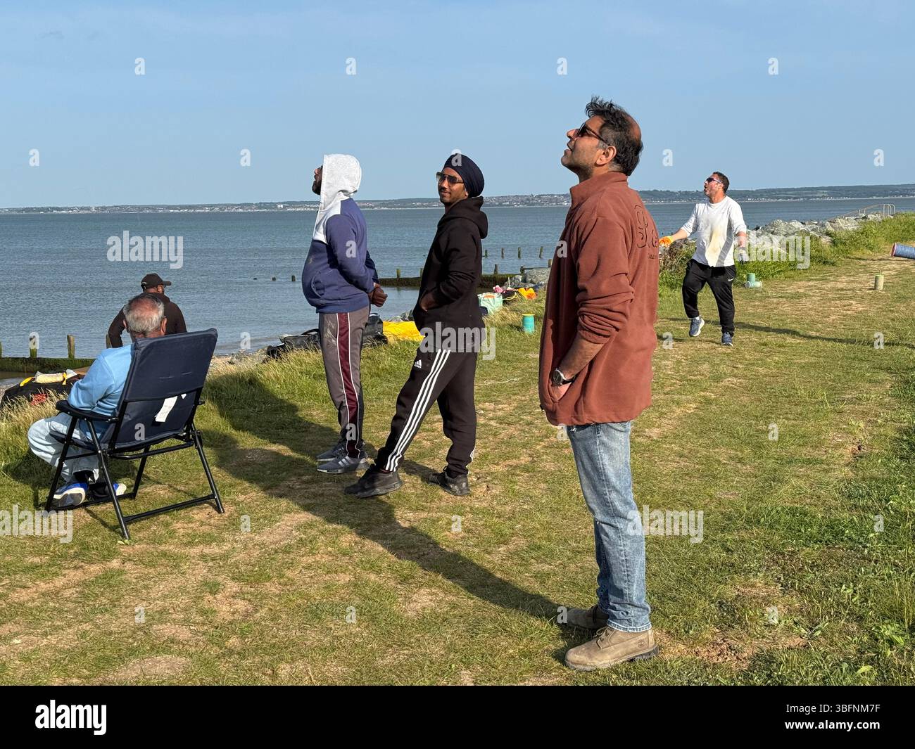 Friends from East London, Birmingham and Pakistan competing in a kite ...