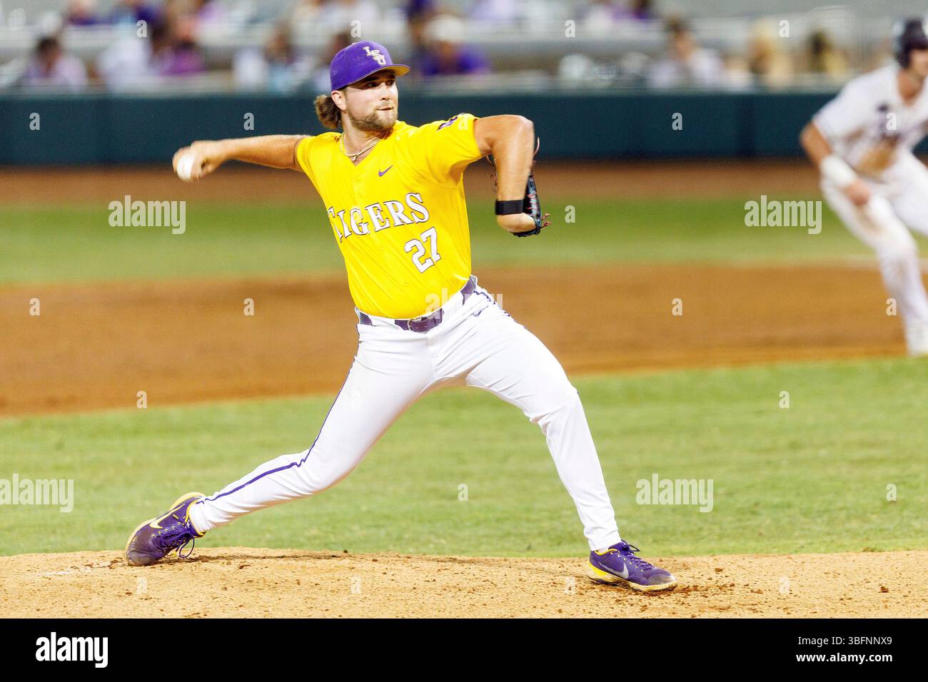 BATON ROUGE, LA - JUNE 01: LSU Tigers Right-Handed Pitcher Jaden Noot ...