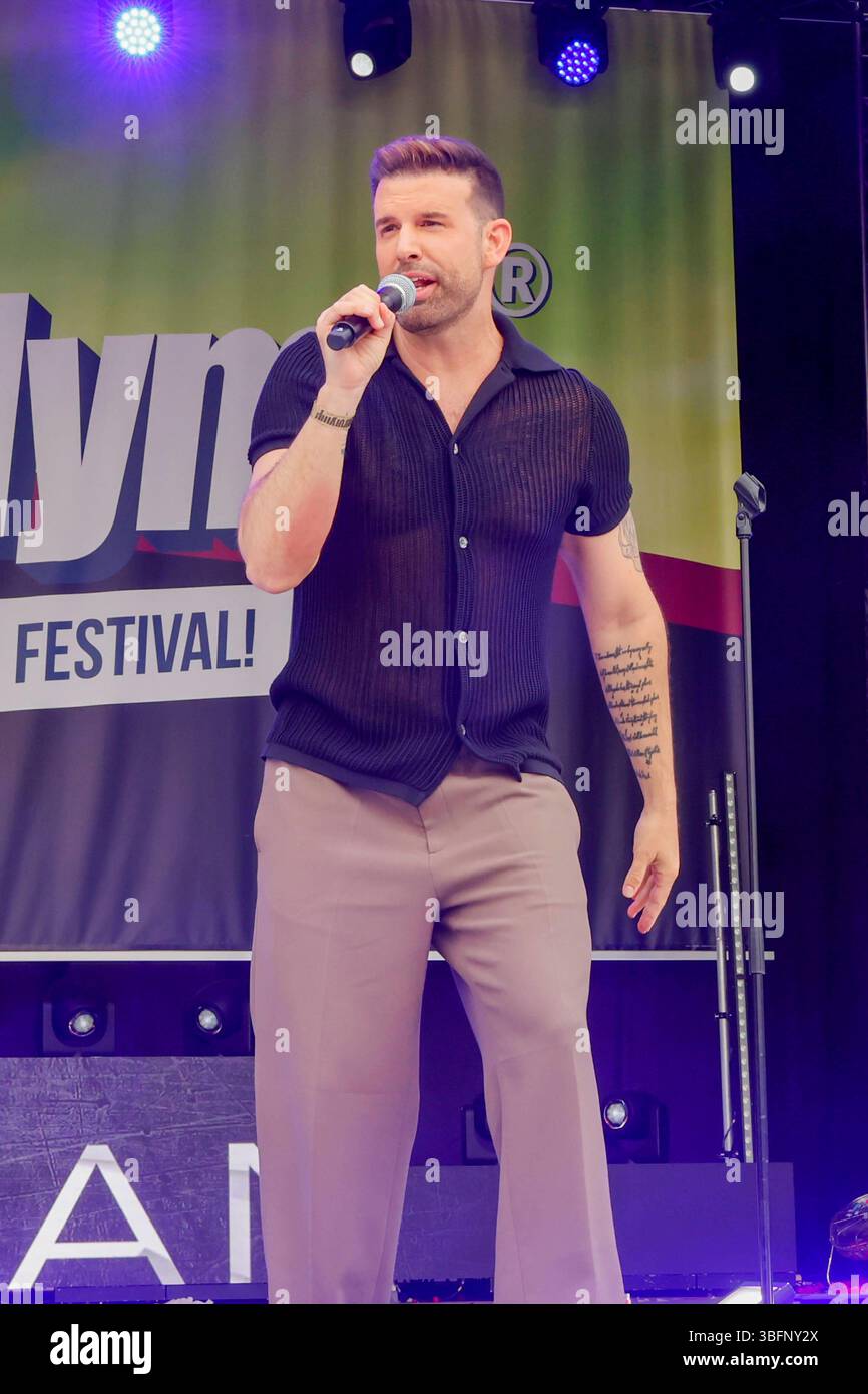 Jay Khan beim 13. SchlagerOlymp 2025 auf dem Zentralen Festplatz in ...