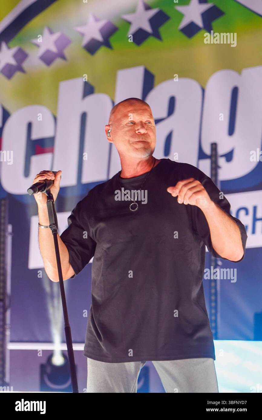 Olaf Henning beim 13. SchlagerOlymp 2025 auf dem Zentralen Festplatz in ...