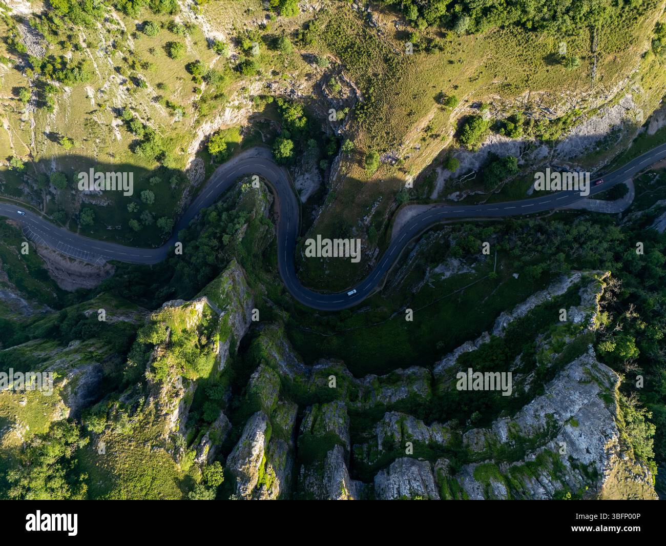 Cheddar gorge winding road hi-res stock photography and images - Alamy