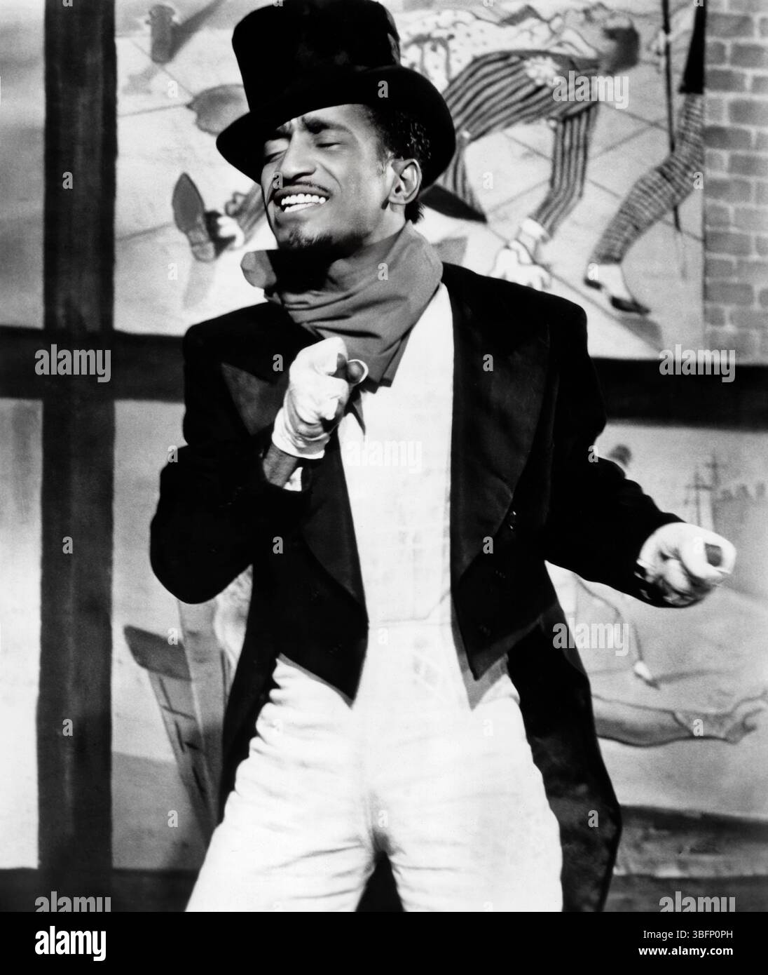 Sammy Davis, Jr., on-set of the film, "Three Penny Opera", Embassy ...