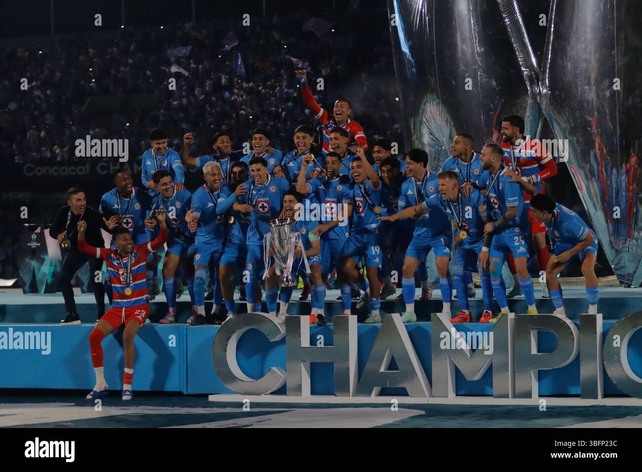 Mexico City, Ciudad de Mexico, Mexico. 1st June, 2025. Cruz Azul ...