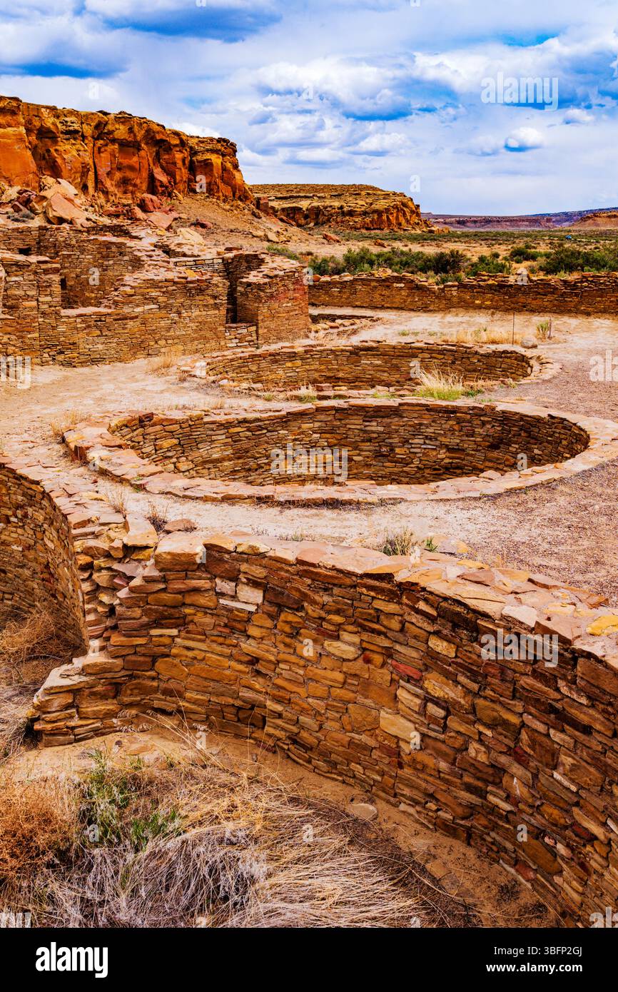 Kiva; ceremonial structure; Chetro Ketl Pueblo; Chaco Culture National ...