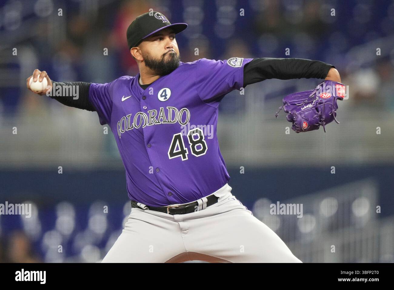 Colorado Rockies starting pitcher German Marquez (48) throws during the ...